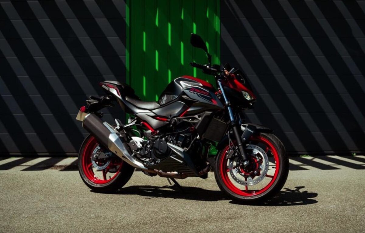 Check Out France's Kawasaki Z500 Sugomi Edition | Wind Burned Eyes